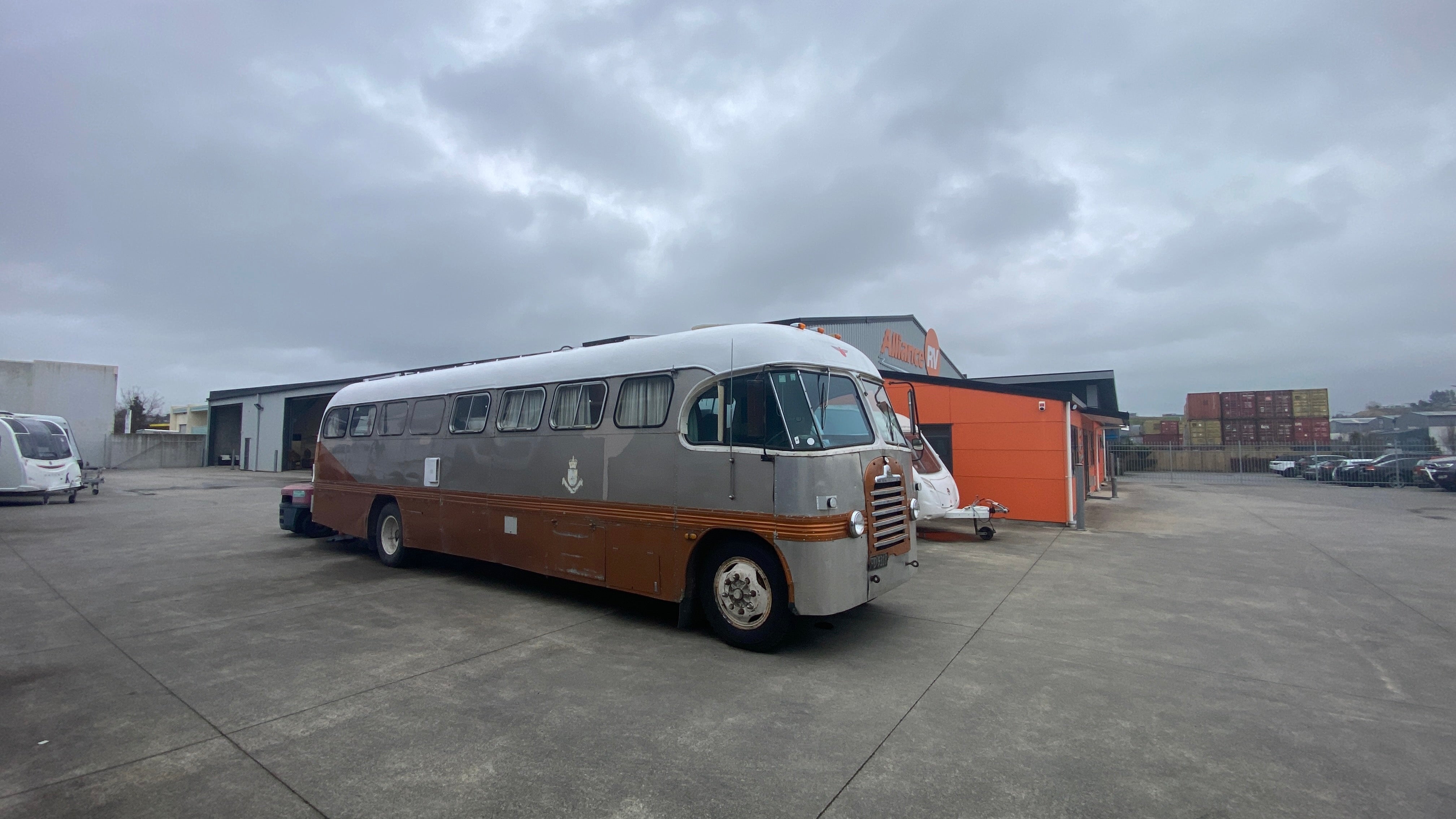 Giving an old bus a new lease of life – Alliance RV